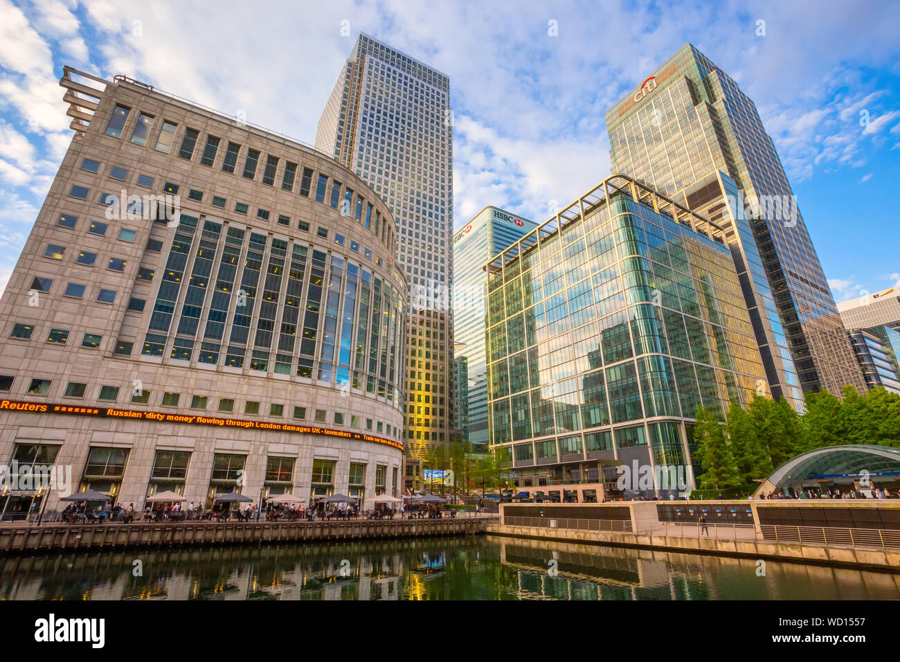 Anary wharf hi-res stock photography and images - Alamy