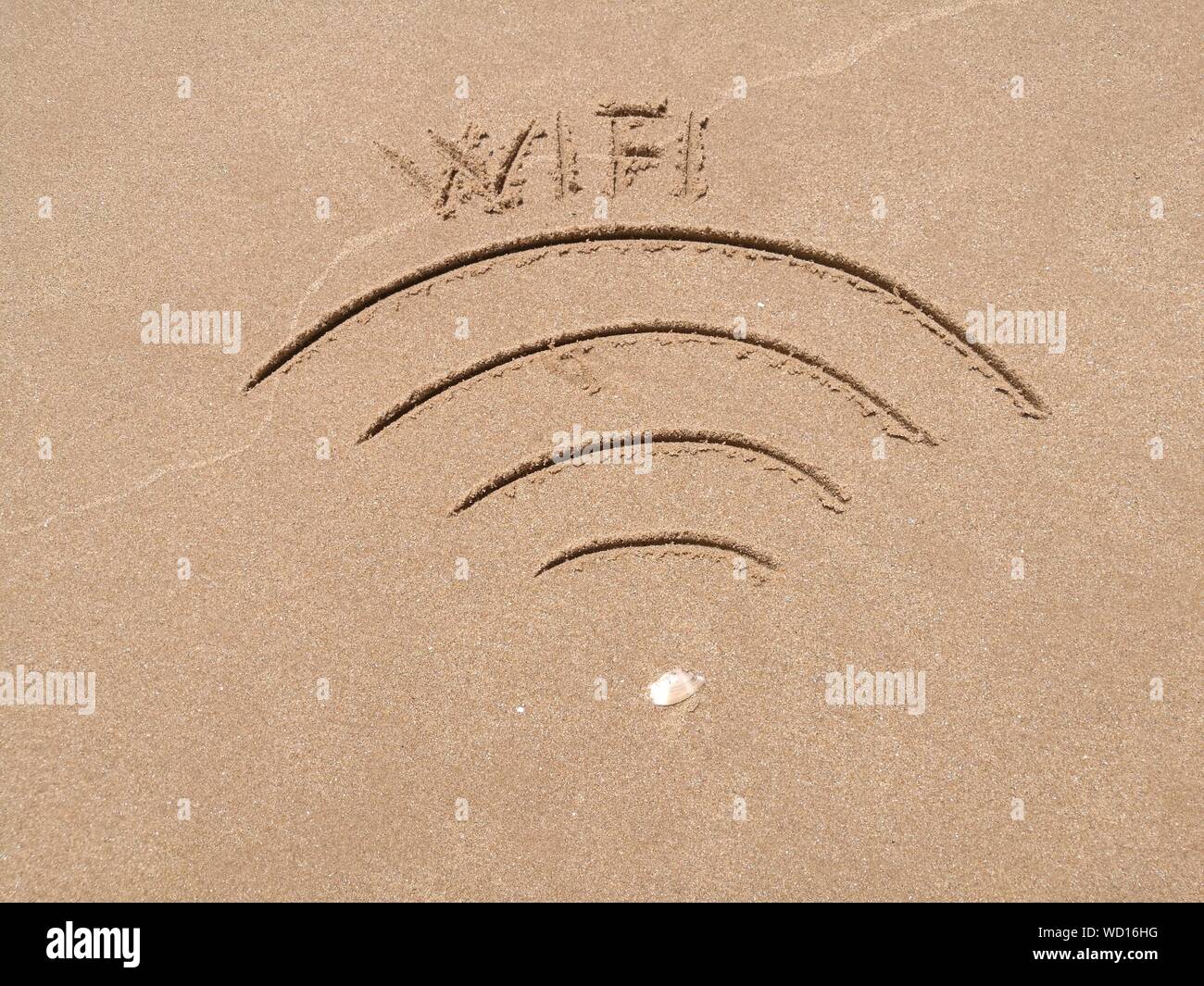 Wi fi sign hi-res stock photography and images - Alamy