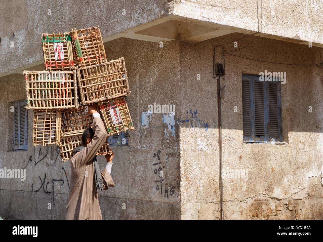 Old crates hi-res stock photography and images - Alamy