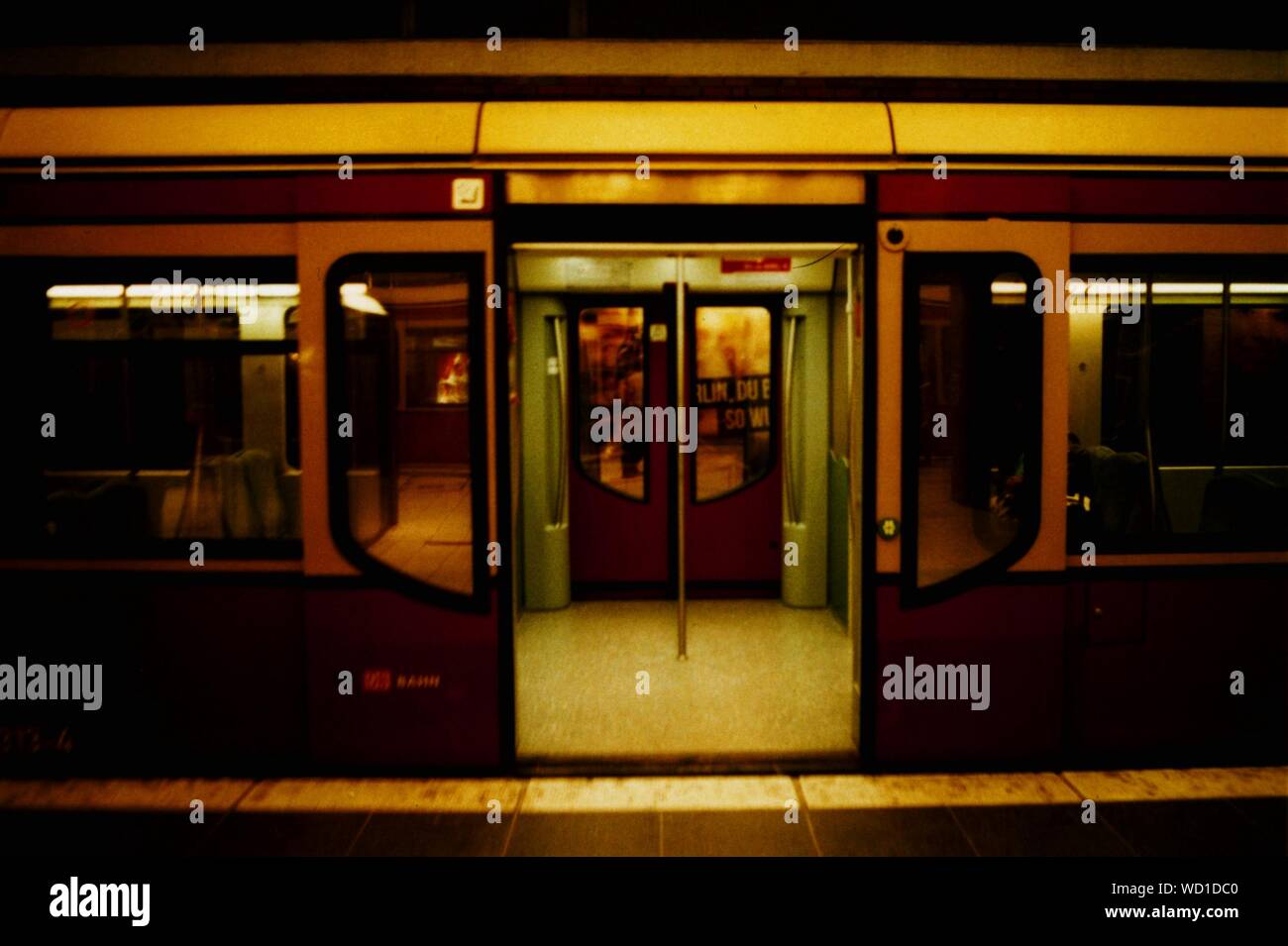 Open door train hi-res stock photography and images - Alamy