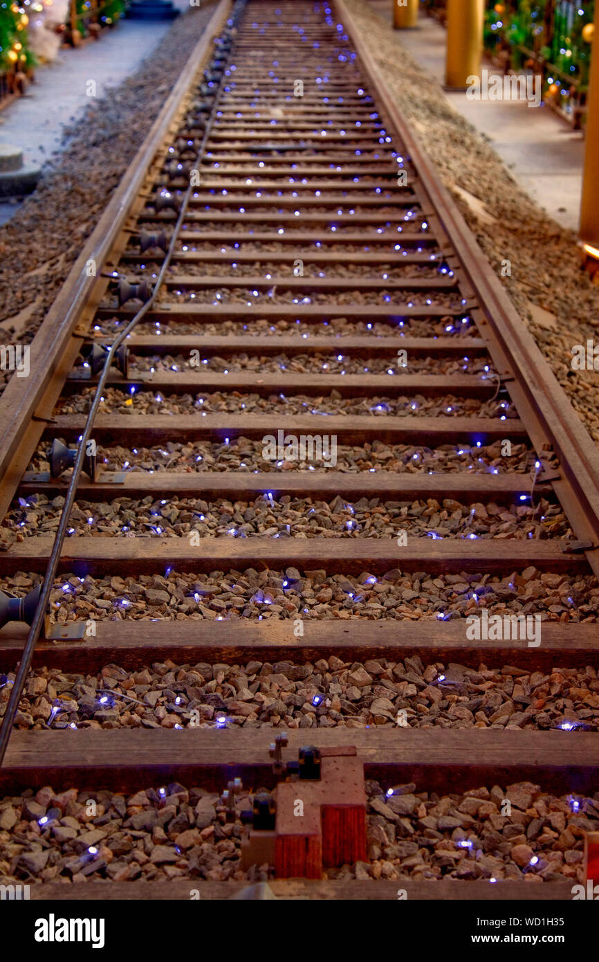 Railroad lights hi-res stock photography and images - Alamy