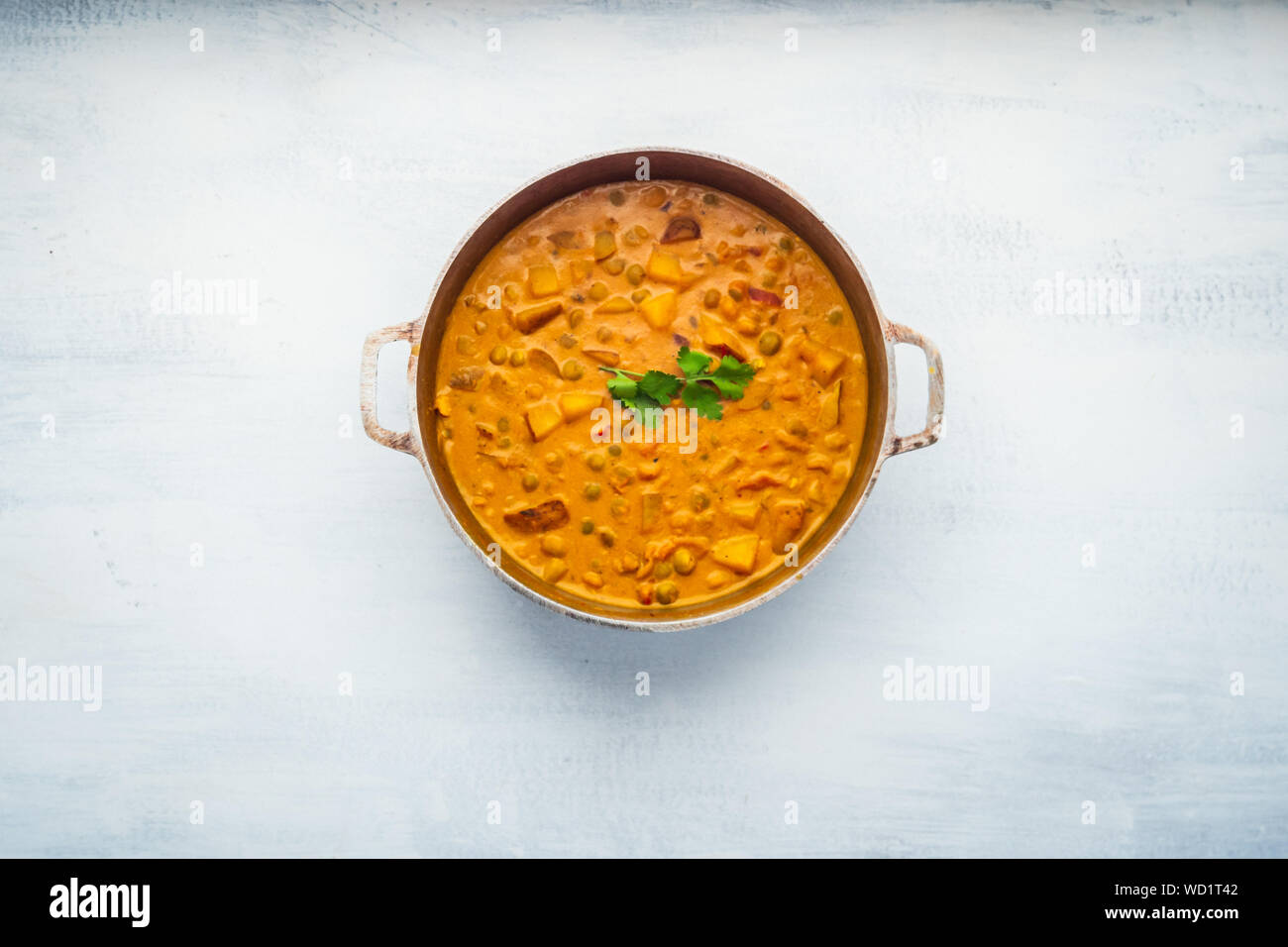 Indian cooking pot hi-res stock photography and images - Alamy