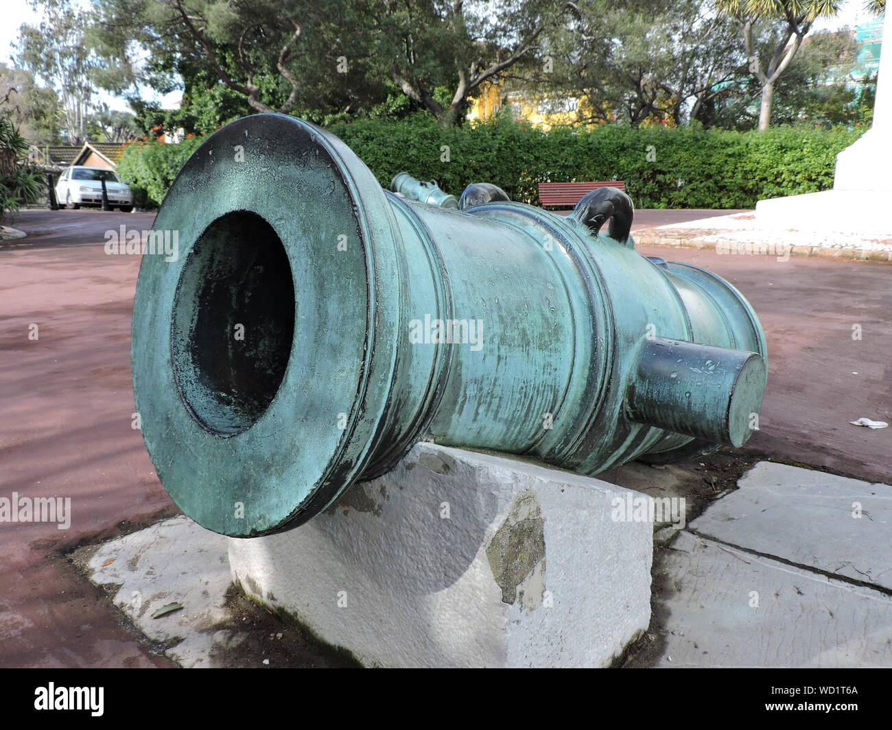 Cannon car hi-res stock photography and images - Alamy