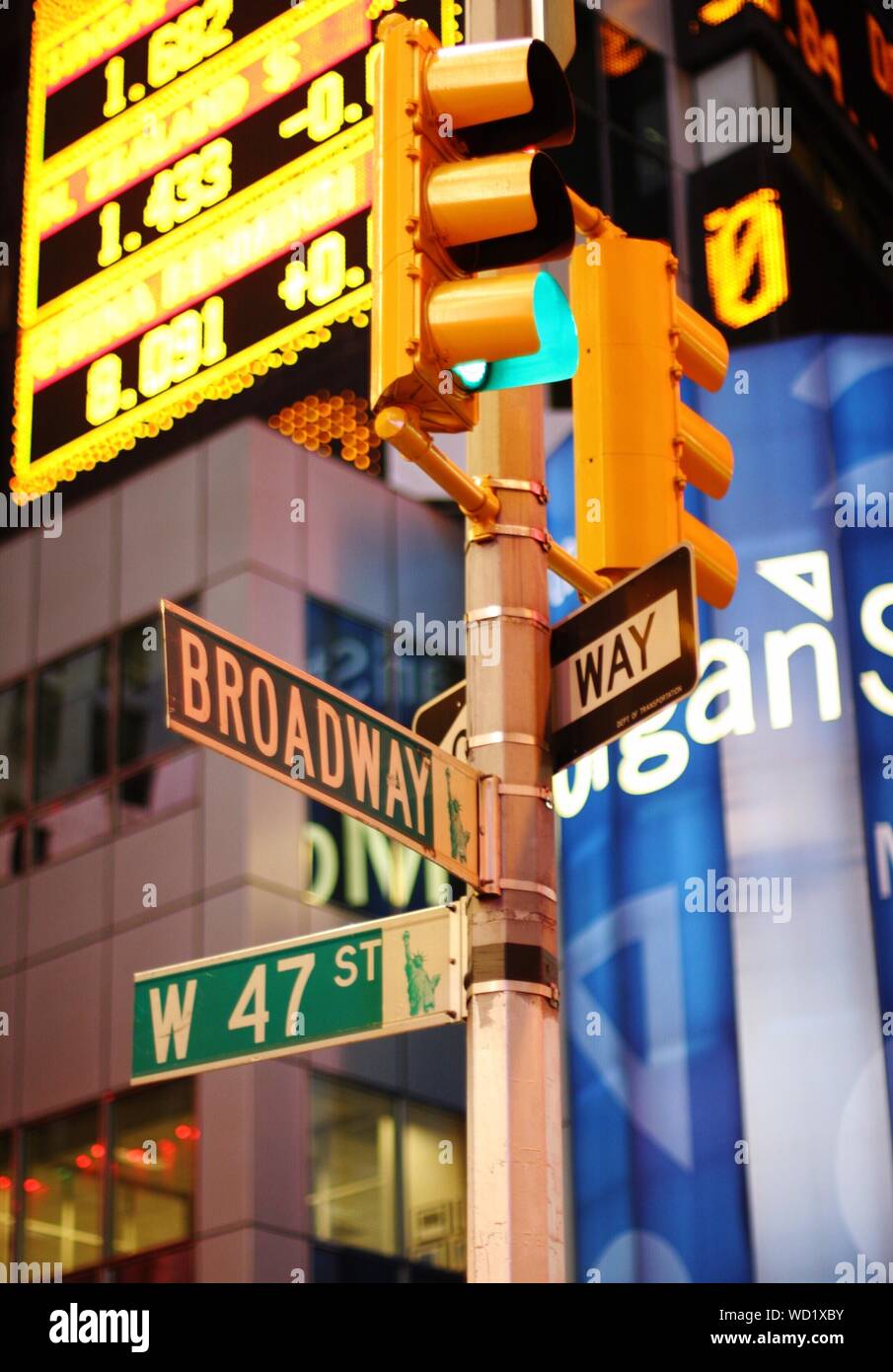 Exterior traffic office hi-res stock photography and images - Alamy