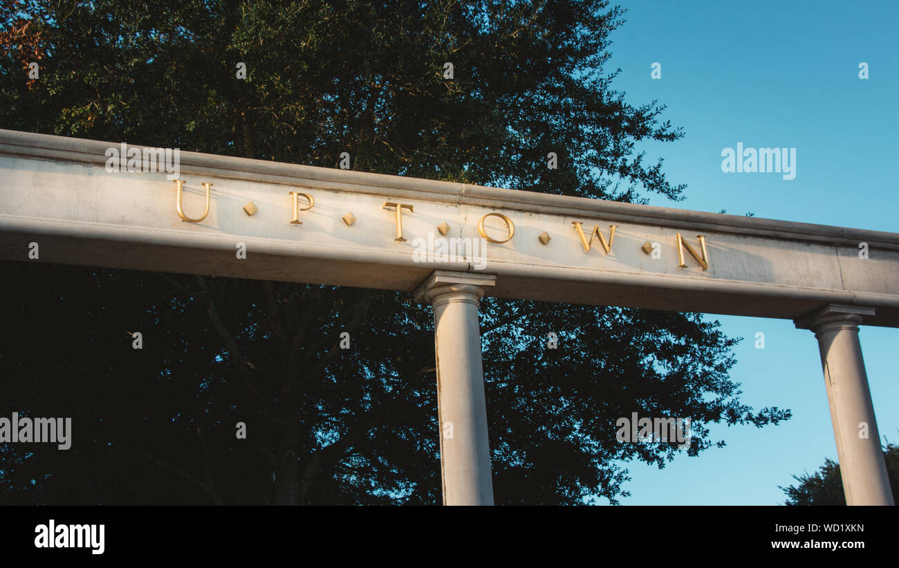 Uptown Altamonte columns at Cranes Roost in Altamonte Springs Florida ...