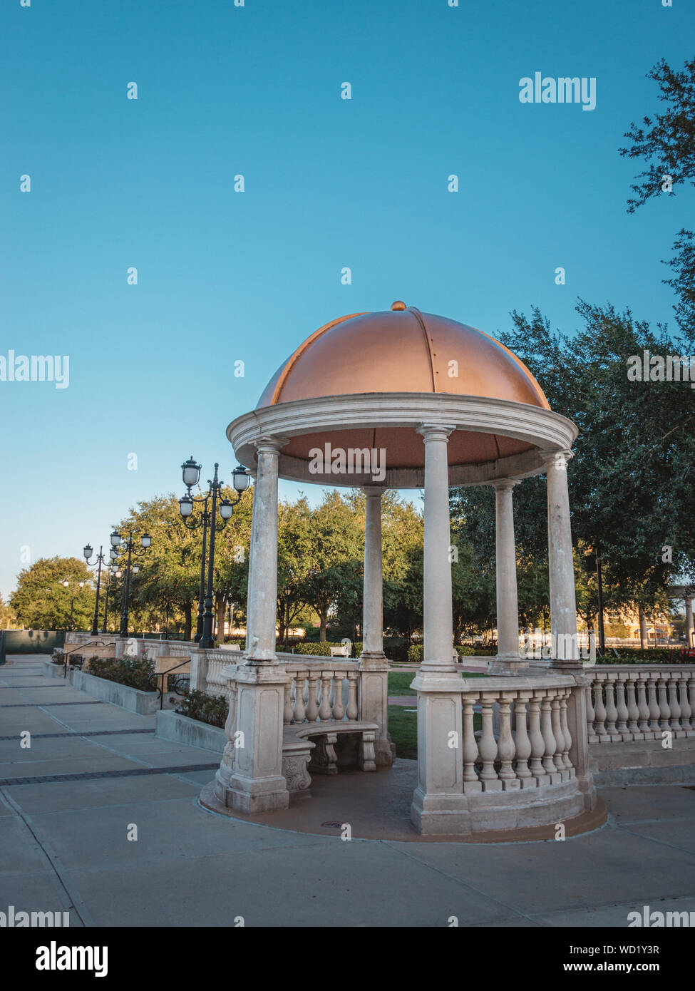 Cranes Roost park rotunda in a European-style plaza in uptown Altamonte ...