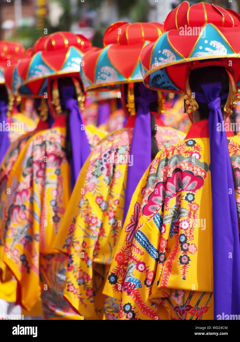 Traditional japanese costumes hi-res stock photography and images - Alamy