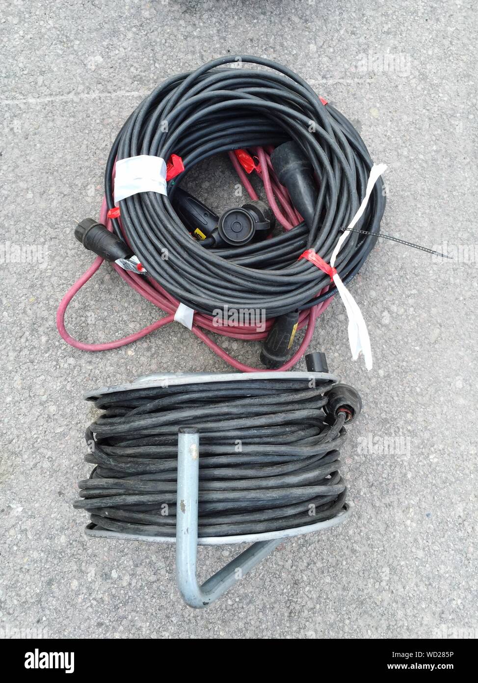 Ground wires hi-res stock photography and images - Alamy
