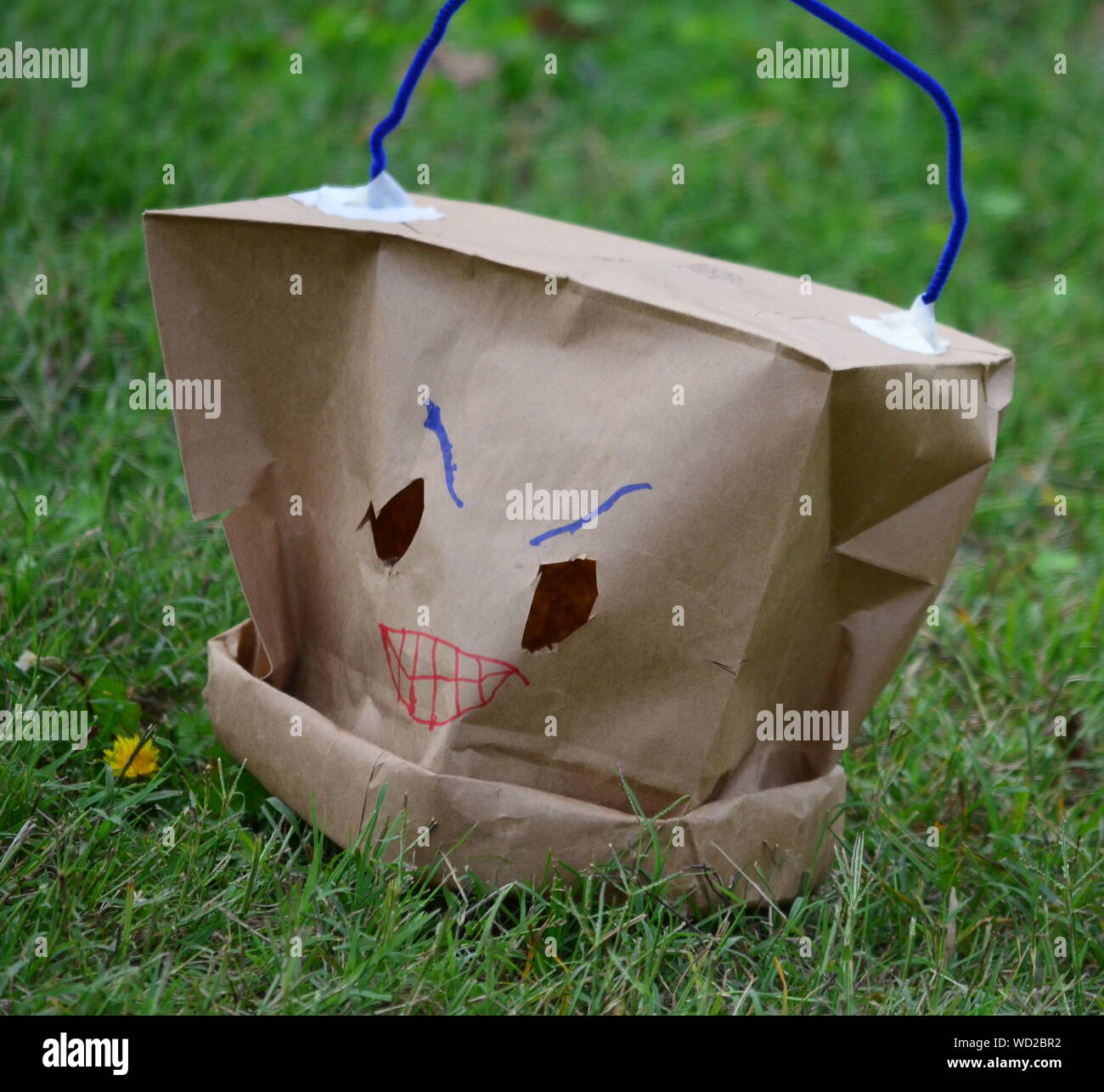 Anthropomorphic paper hi-res stock photography and images - Alamy