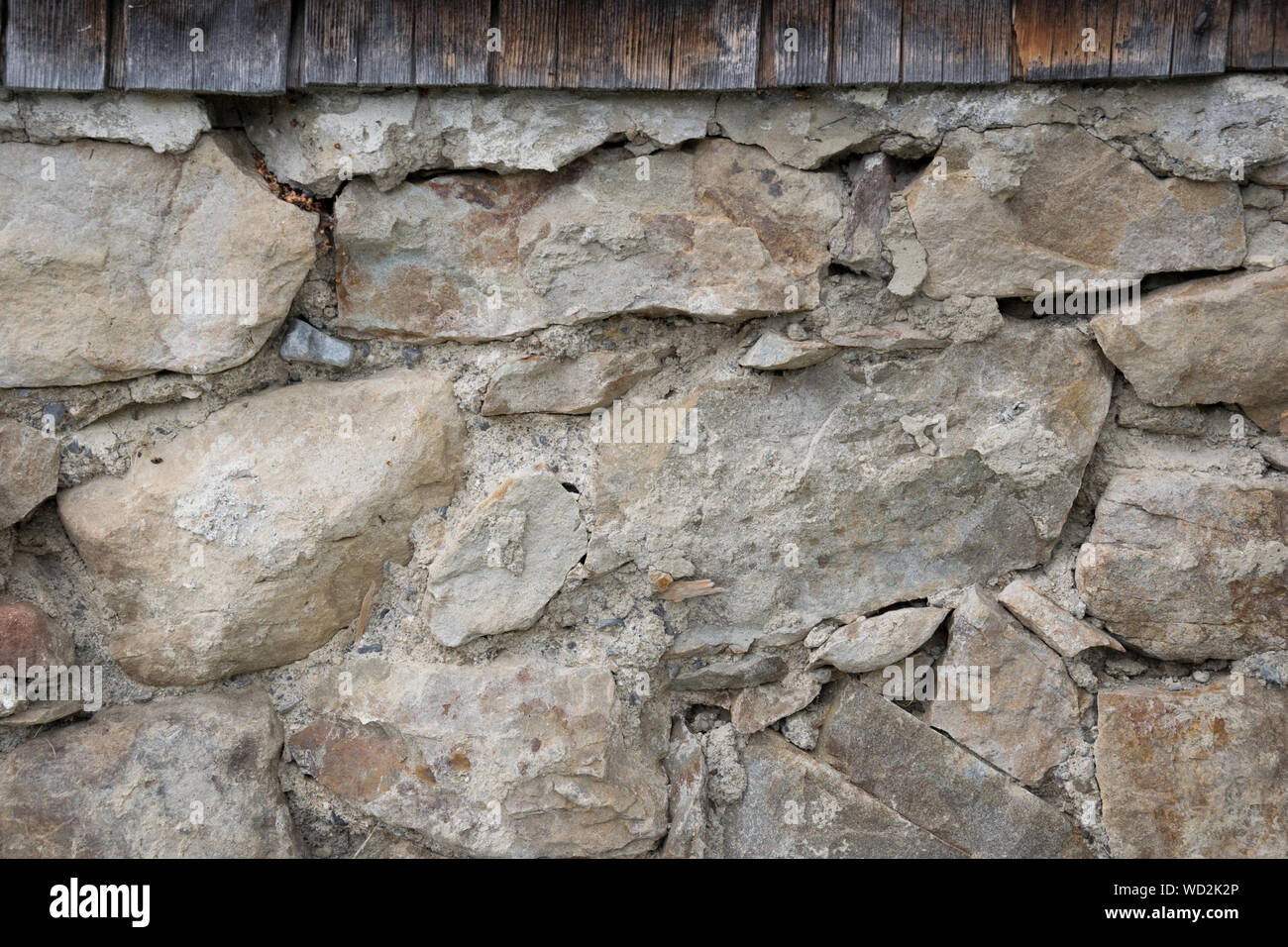 Day time stone wall hi-res stock photography and images - Alamy