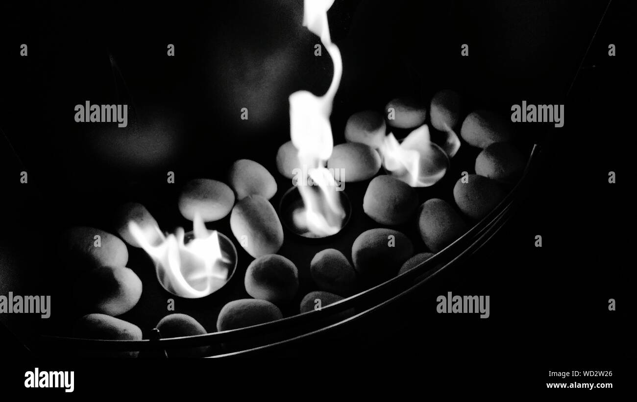 Cotton fire hi-res stock photography and images - Alamy