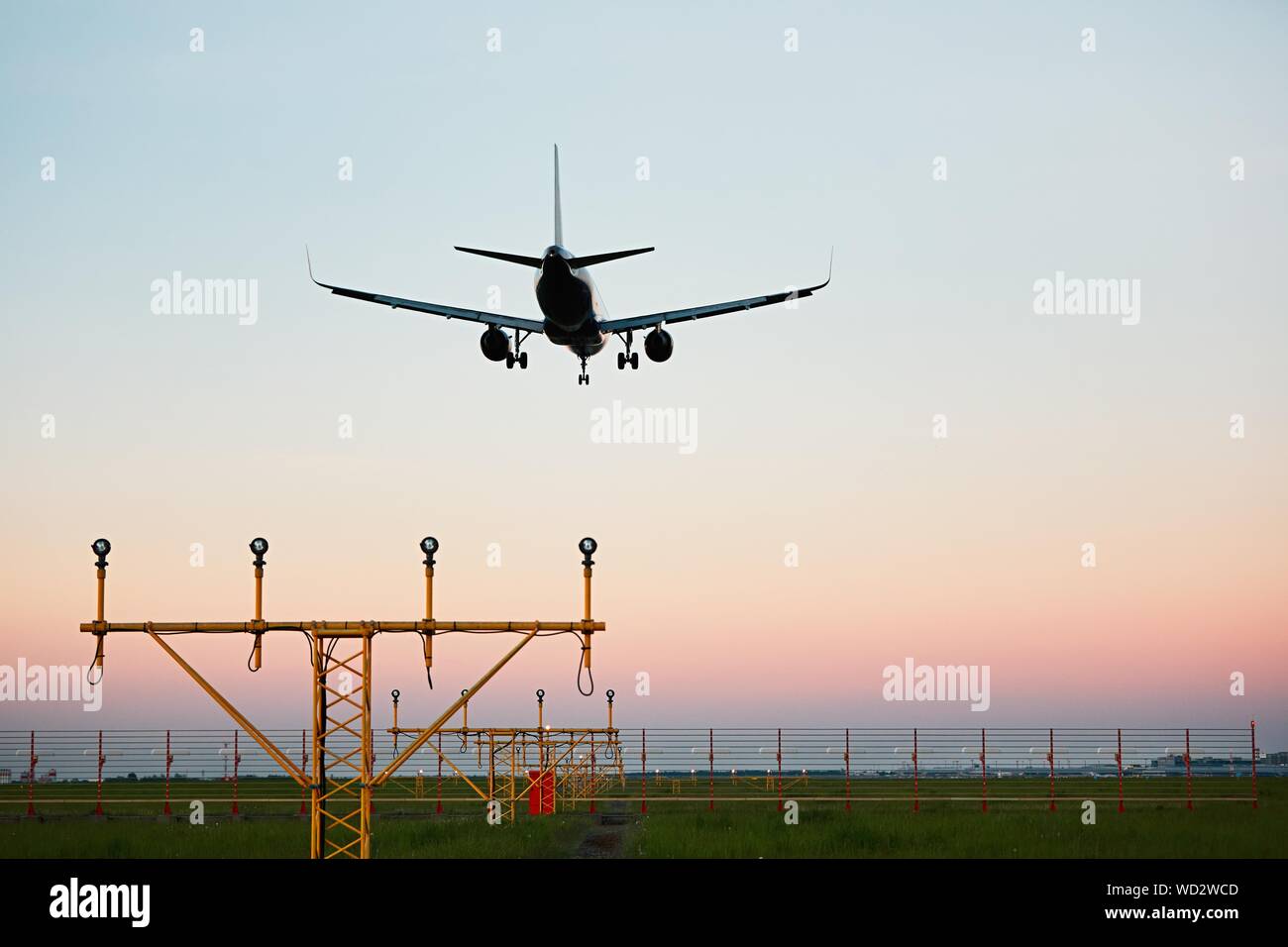 Airport runway landing hi-res stock photography and images - Alamy
