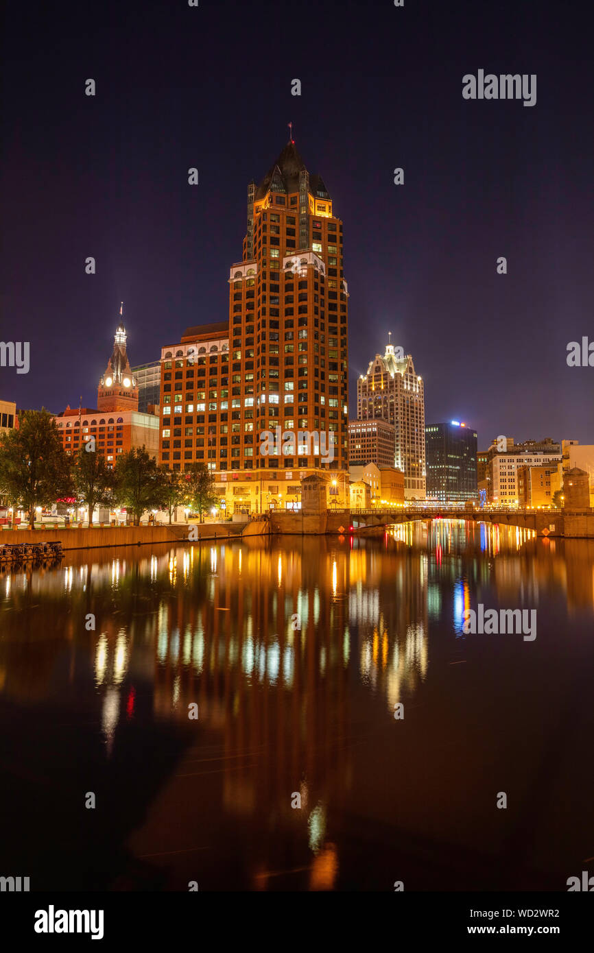Milwaukee river hi-res stock photography and images - Alamy