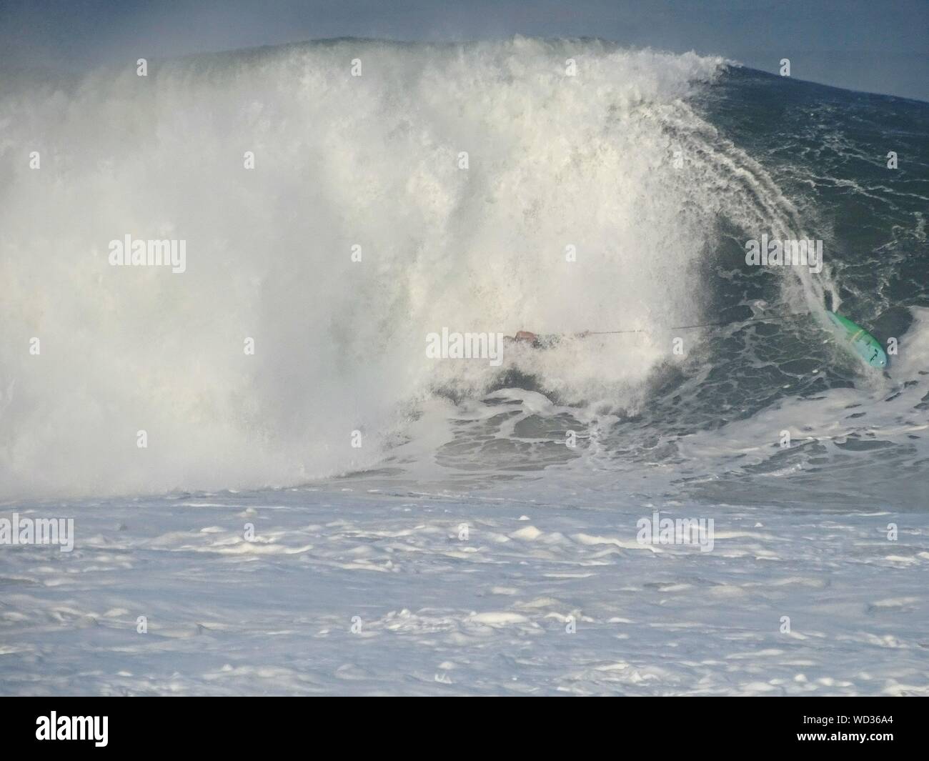 Surfer Falling High Resolution Stock Photography and Images - Alamy