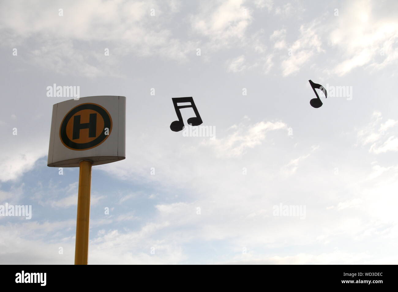 Musical symbols hi-res stock photography and images - Alamy