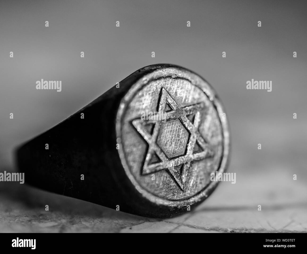 David ring hi-res stock photography and images - Alamy