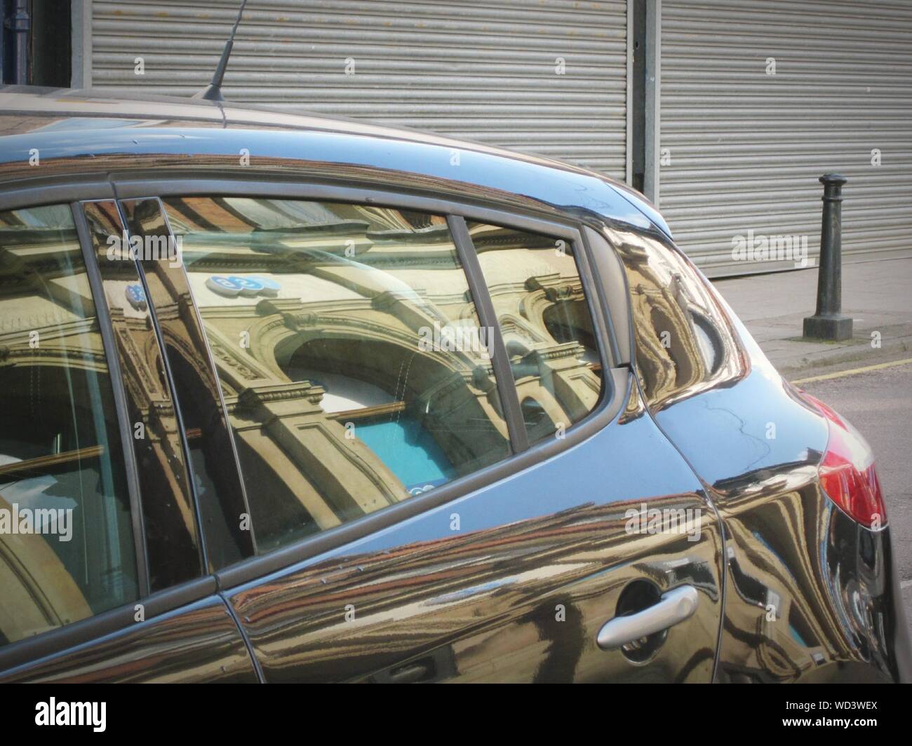 Window bollard hi-res stock photography and images - Alamy