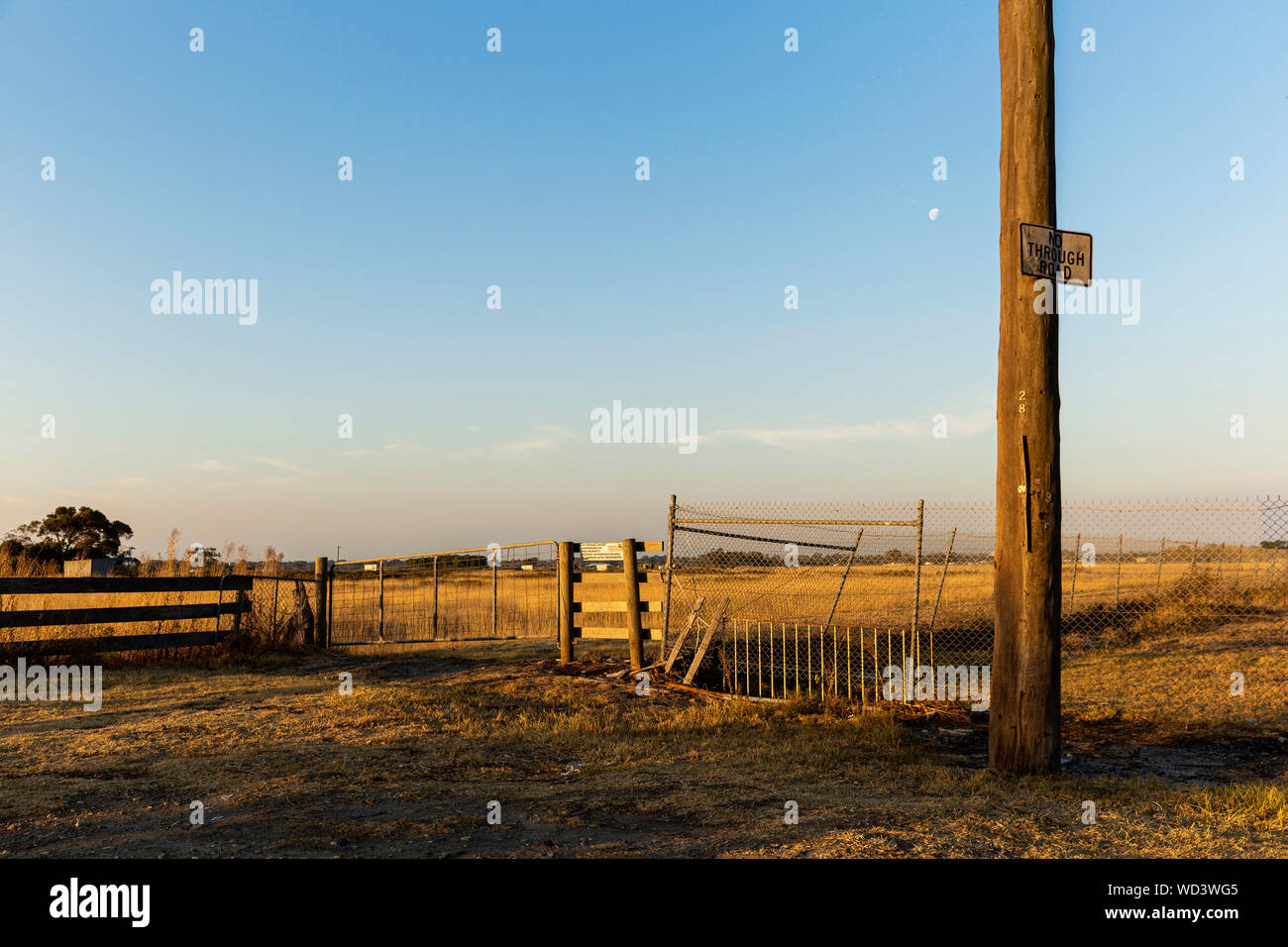 Boarder blockade hi-res stock photography and images - Alamy