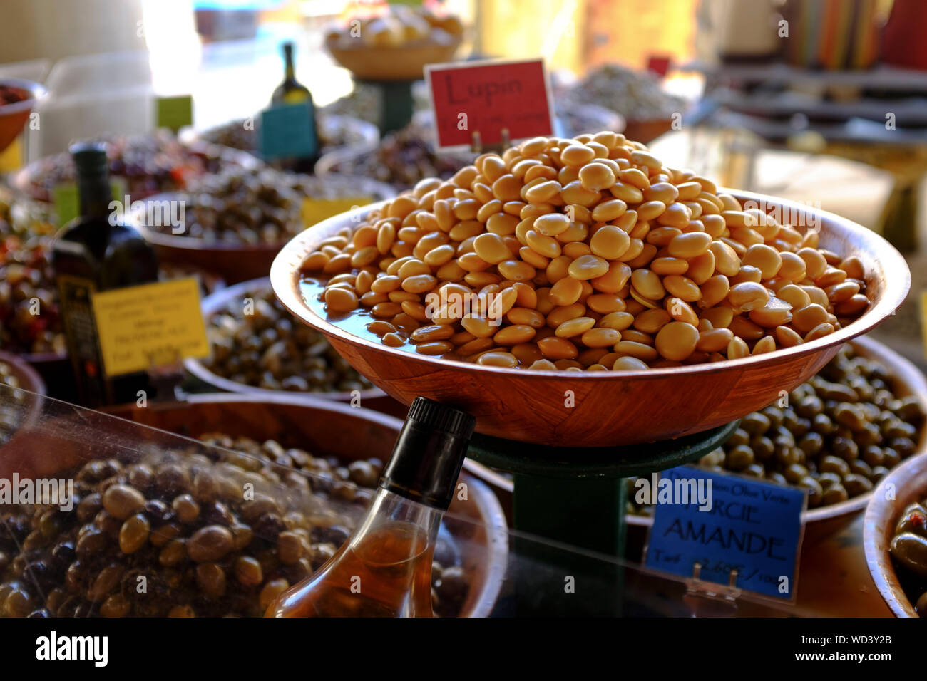 Various beans hi-res stock photography and images - Alamy