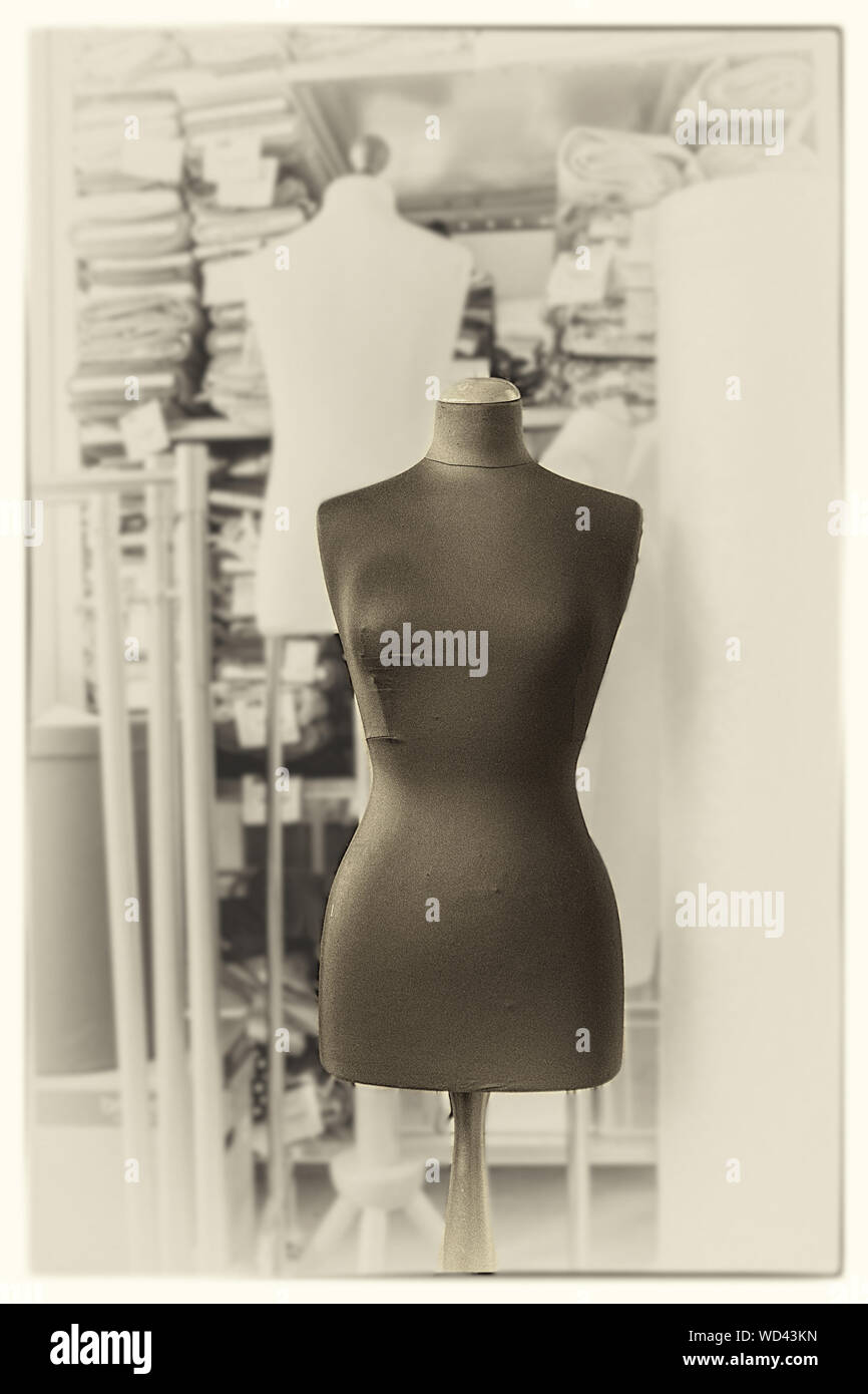 Store dummy man hi-res stock photography and images - Alamy