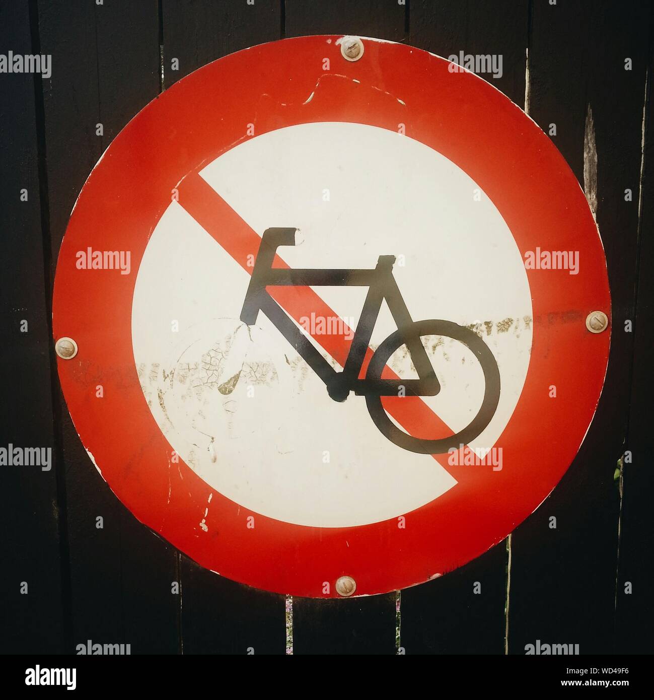 Road sign no cycling hi-res stock photography and images - Alamy