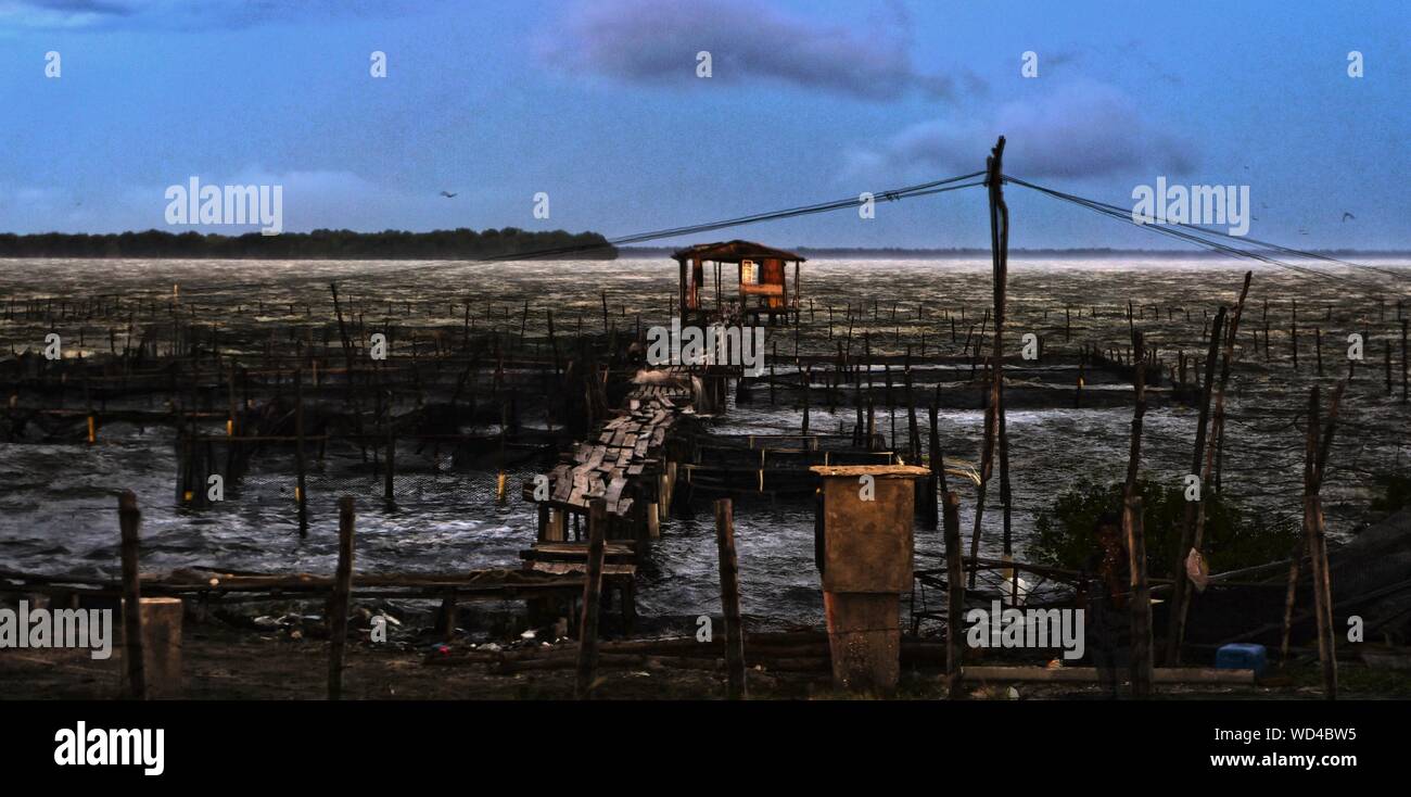 Jetty damaged hi-res stock photography and images - Alamy