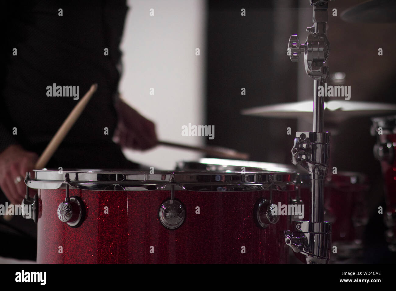 Man playing the drums hi-res stock photography and images - Alamy