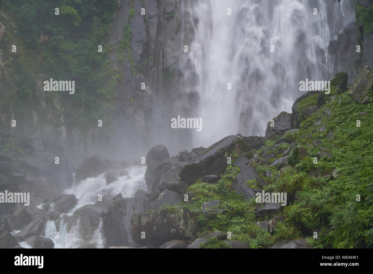 Nashi waterfall hi-res stock photography and images - Alamy