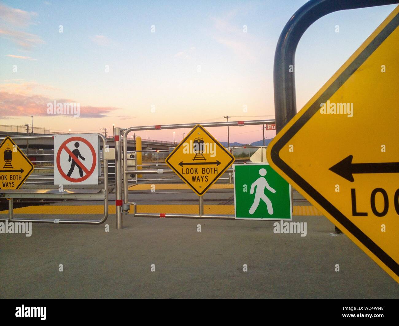 Signs on gate hi-res stock photography and images - Alamy