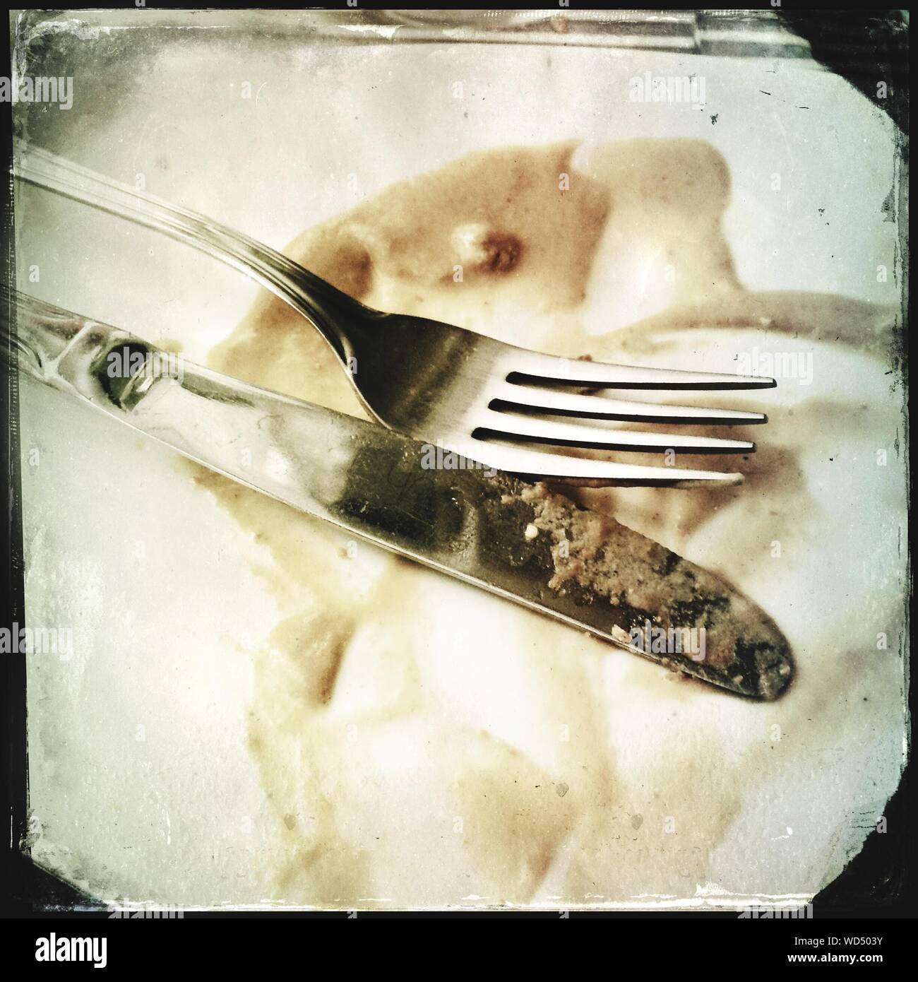 Full empty plate hi-res stock photography and images - Alamy