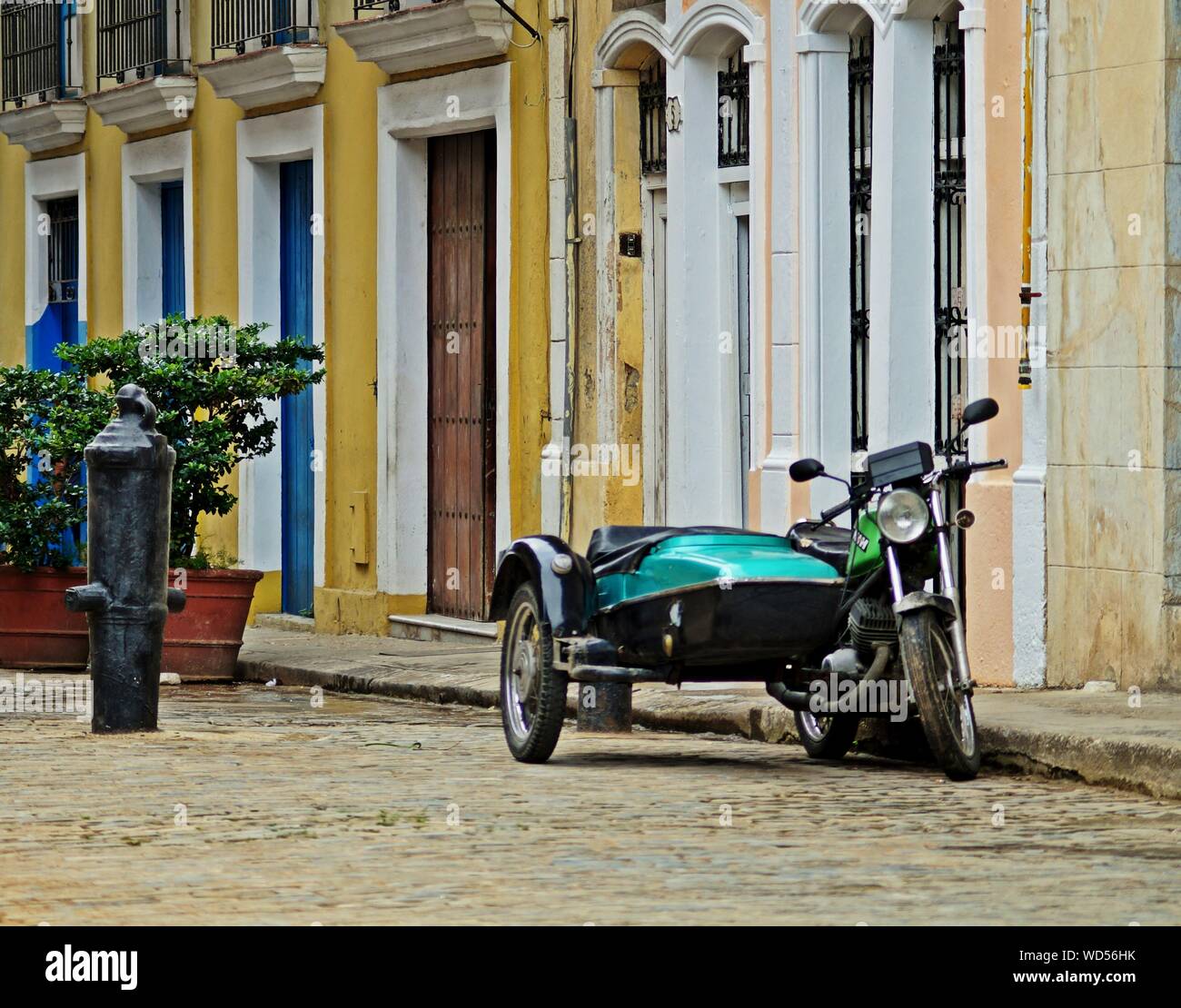 No parking bollard hi-res stock photography and images - Alamy