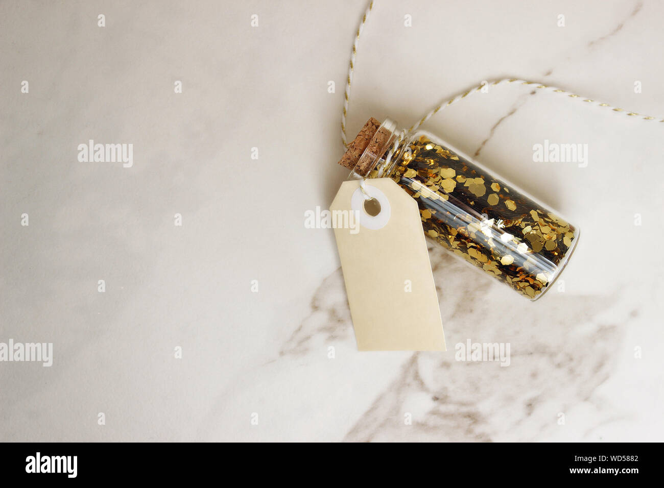 White glass marble hi-res stock photography and images - Alamy