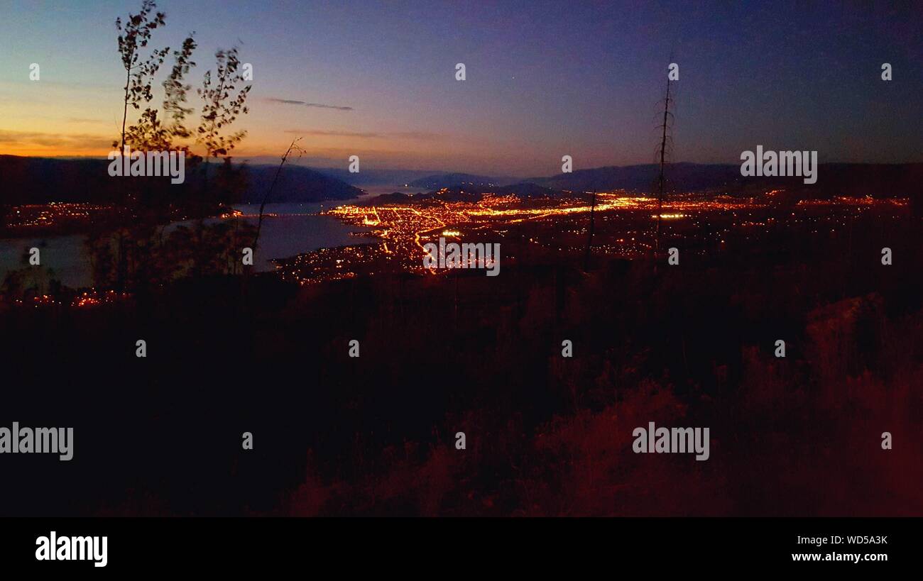 Ariel view of city sunset hi-res stock photography and images - Alamy