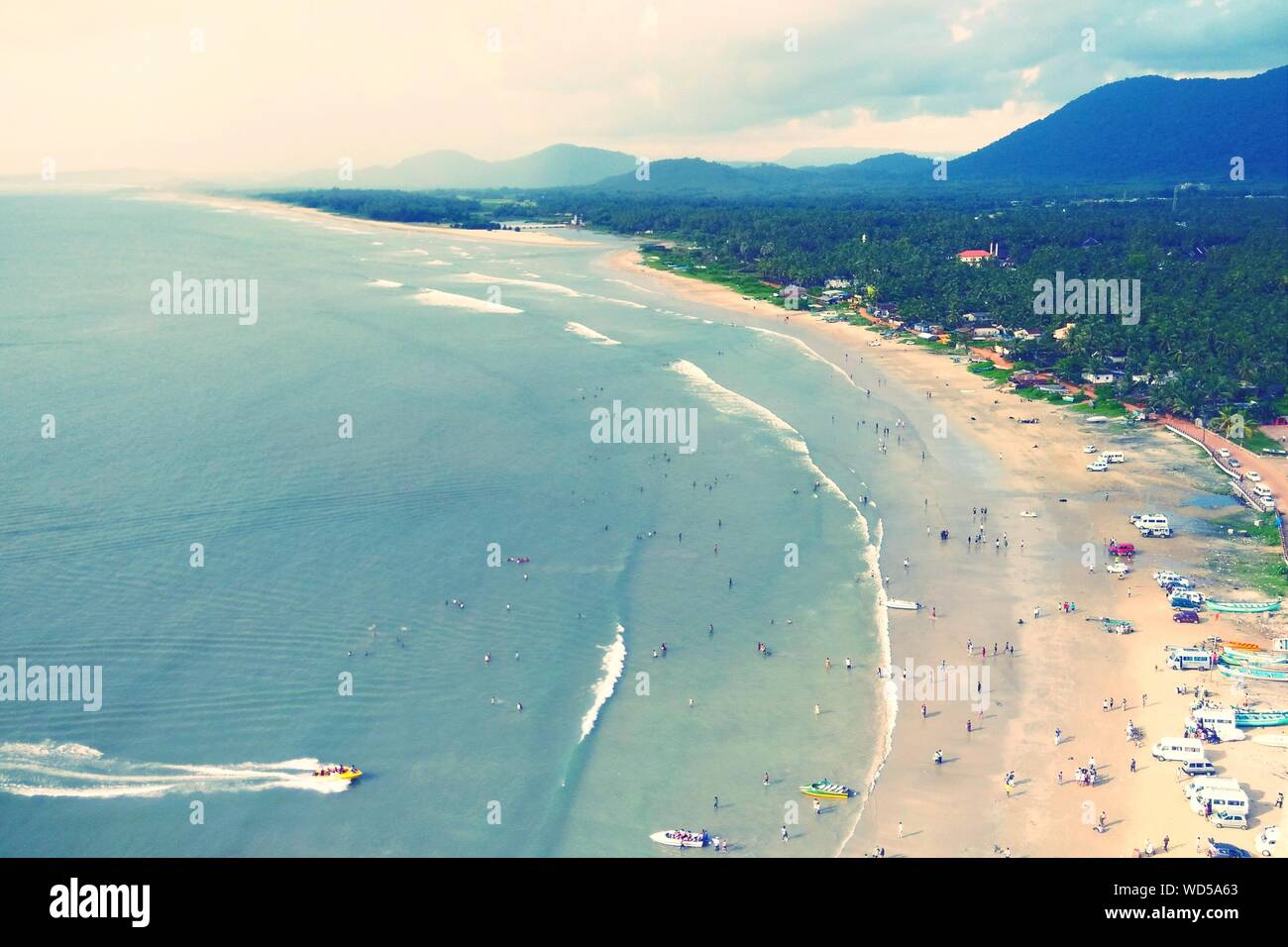 Aerial view of ocean beach hi-res stock photography and images - Alamy