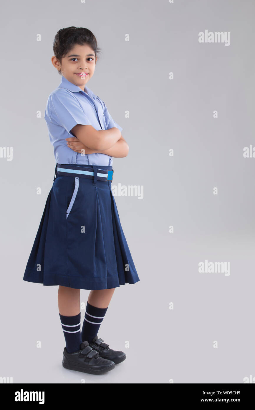 Girl grey school uniform hi-res stock photography and images - Alamy