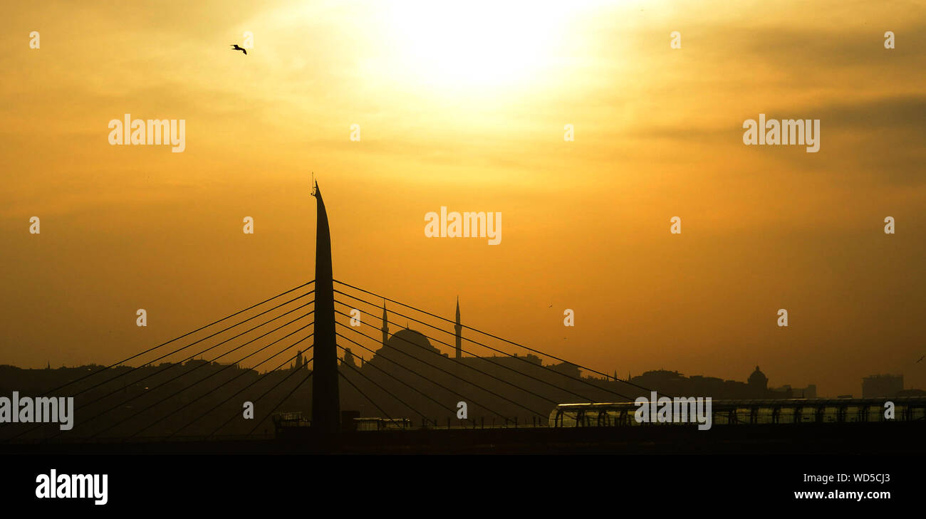 Istanbul turkey sunset hi-res stock photography and images - Alamy