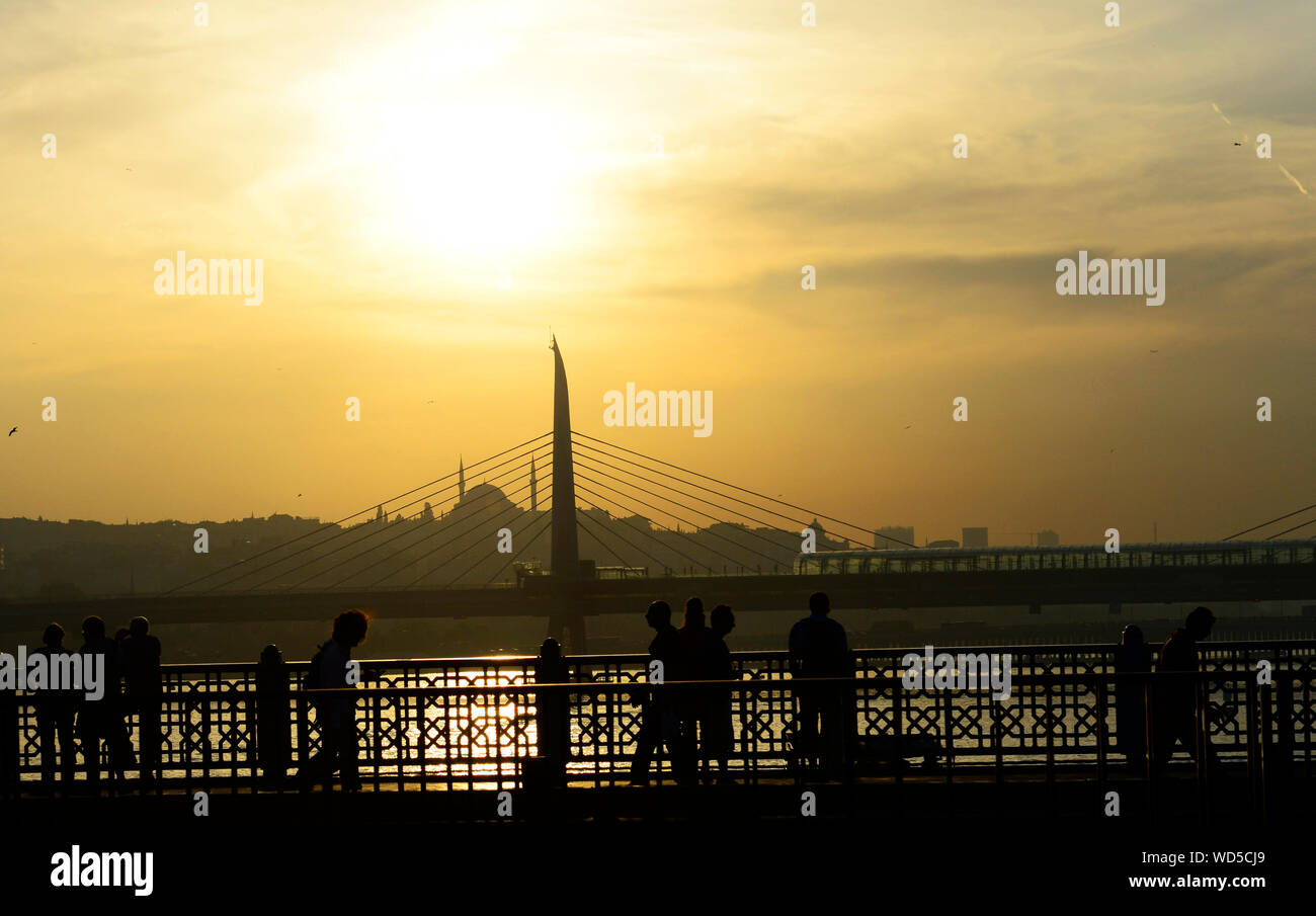 Istanbul turkey sunset hi-res stock photography and images - Alamy