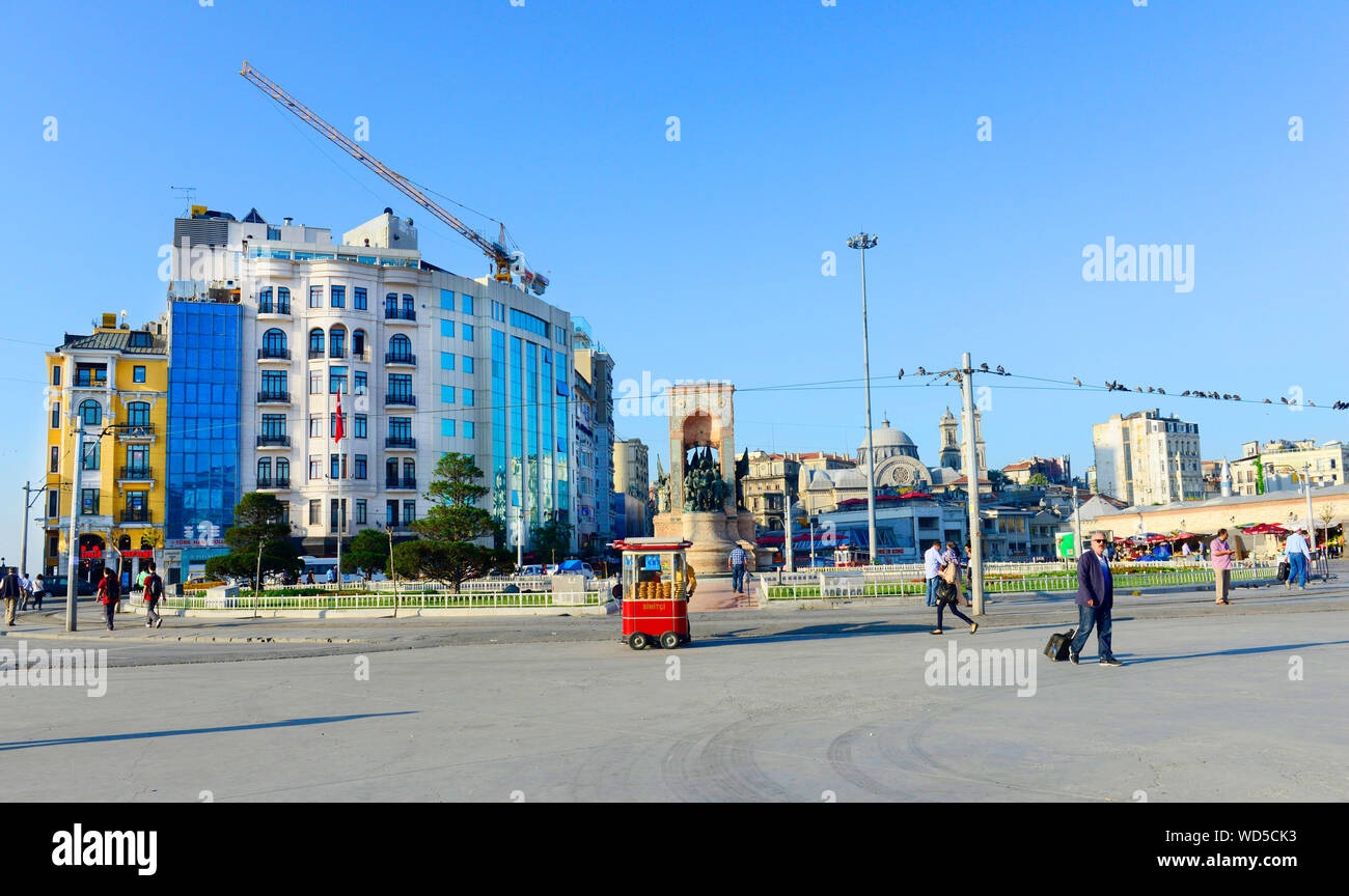Istanbul taksim square hi-res stock photography and images - Alamy