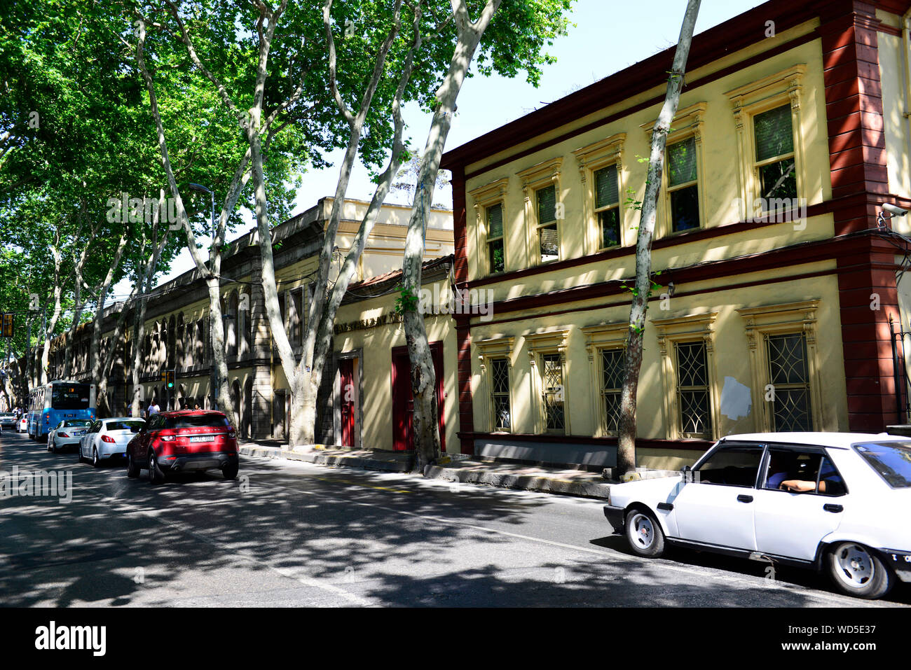 Old buildings in istanbul hi-res stock photography and images - Alamy
