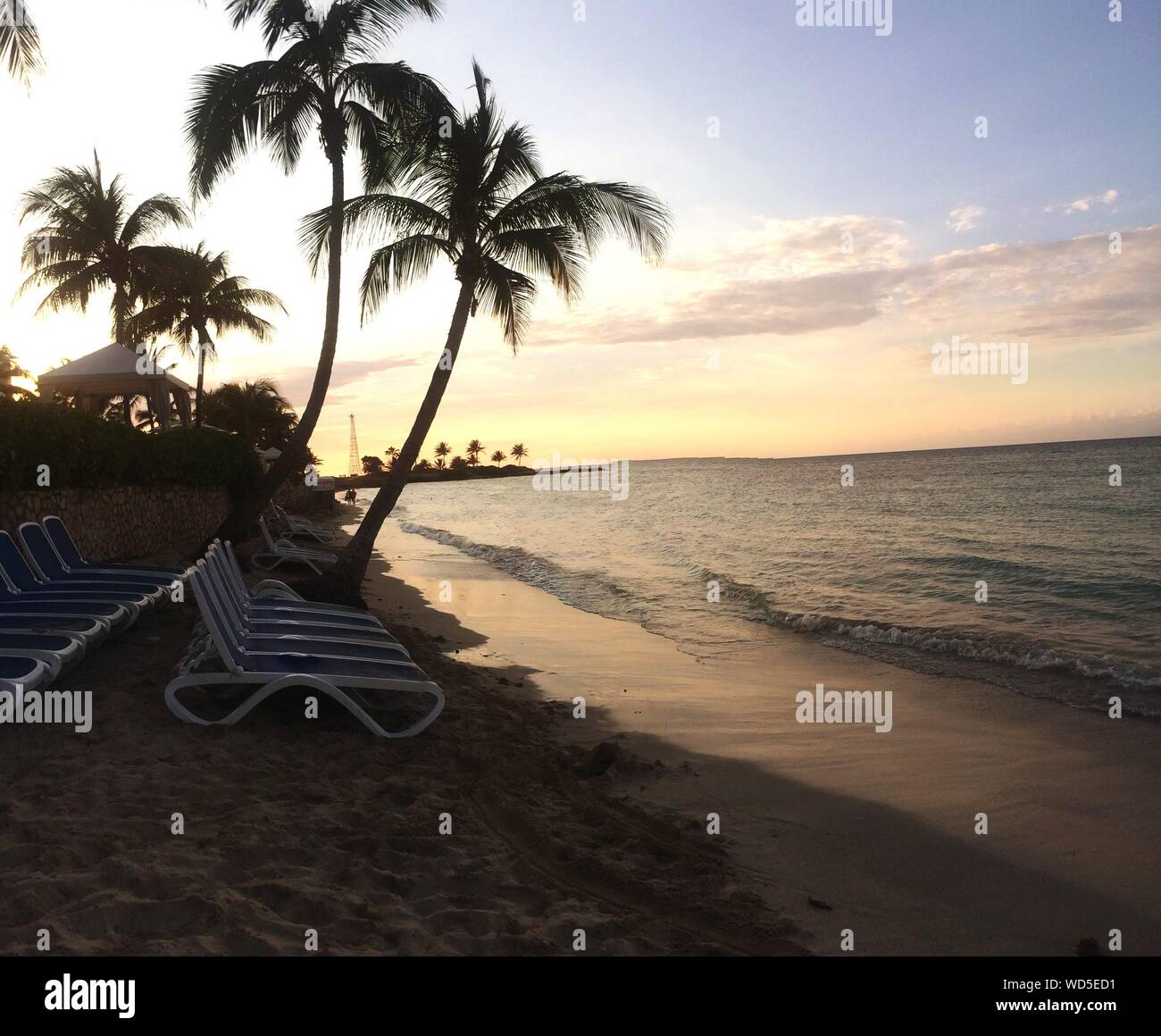 Jamaica beach sunset hi-res stock photography and images - Alamy