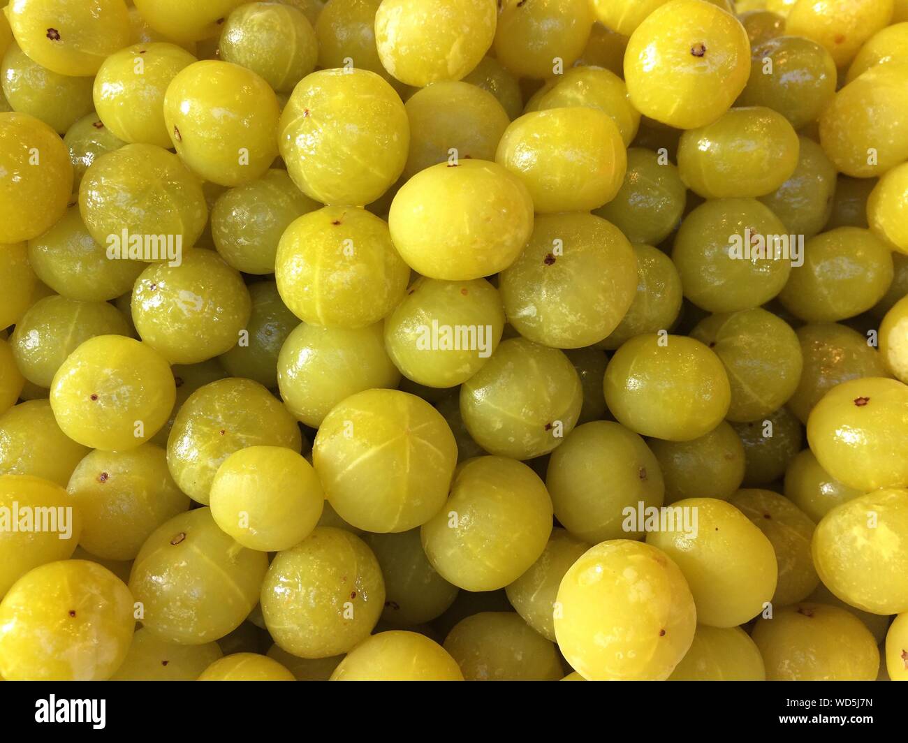 Yellow gooseberries hi-res stock photography and images - Alamy