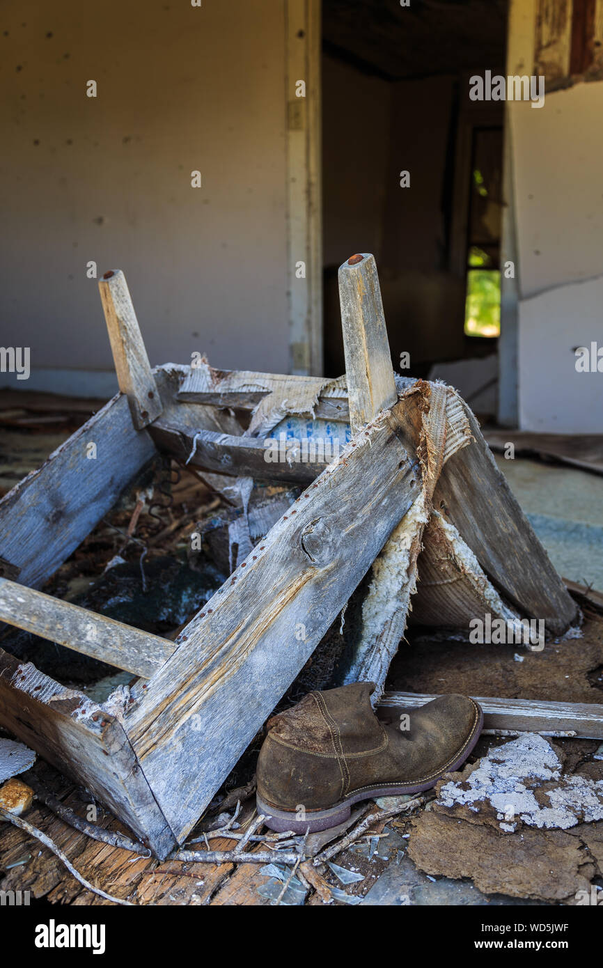 Broken chair hi-res stock photography and images - Alamy