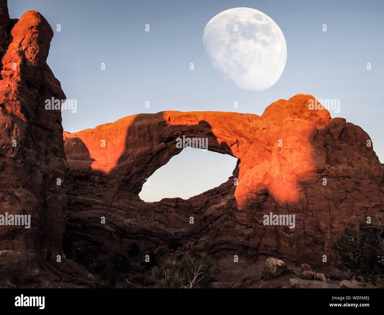 Moon arch hi-res stock photography and images - Alamy