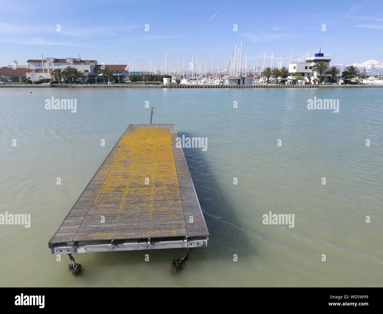 Floating city sea hi-res stock photography and images - Alamy