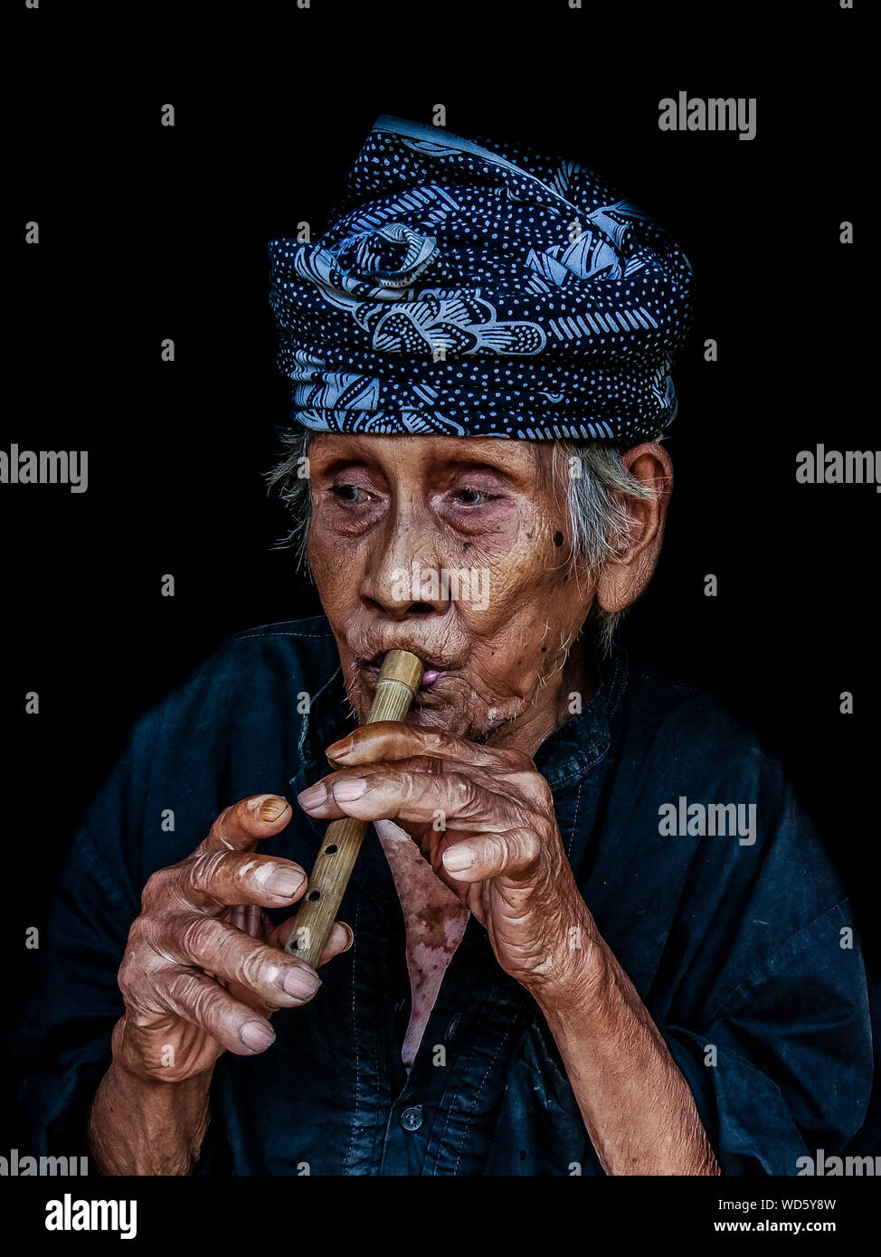 Man playing flute hi-res stock photography and images - Alamy