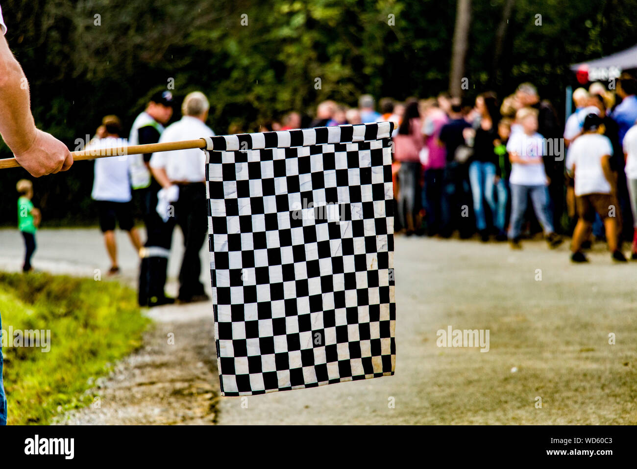 People holding flag hi-res stock photography and images - Alamy