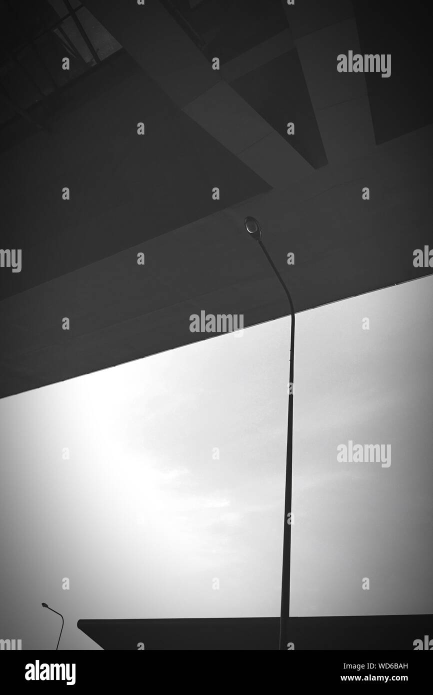 Low light street photography hi-res stock photography and images - Alamy