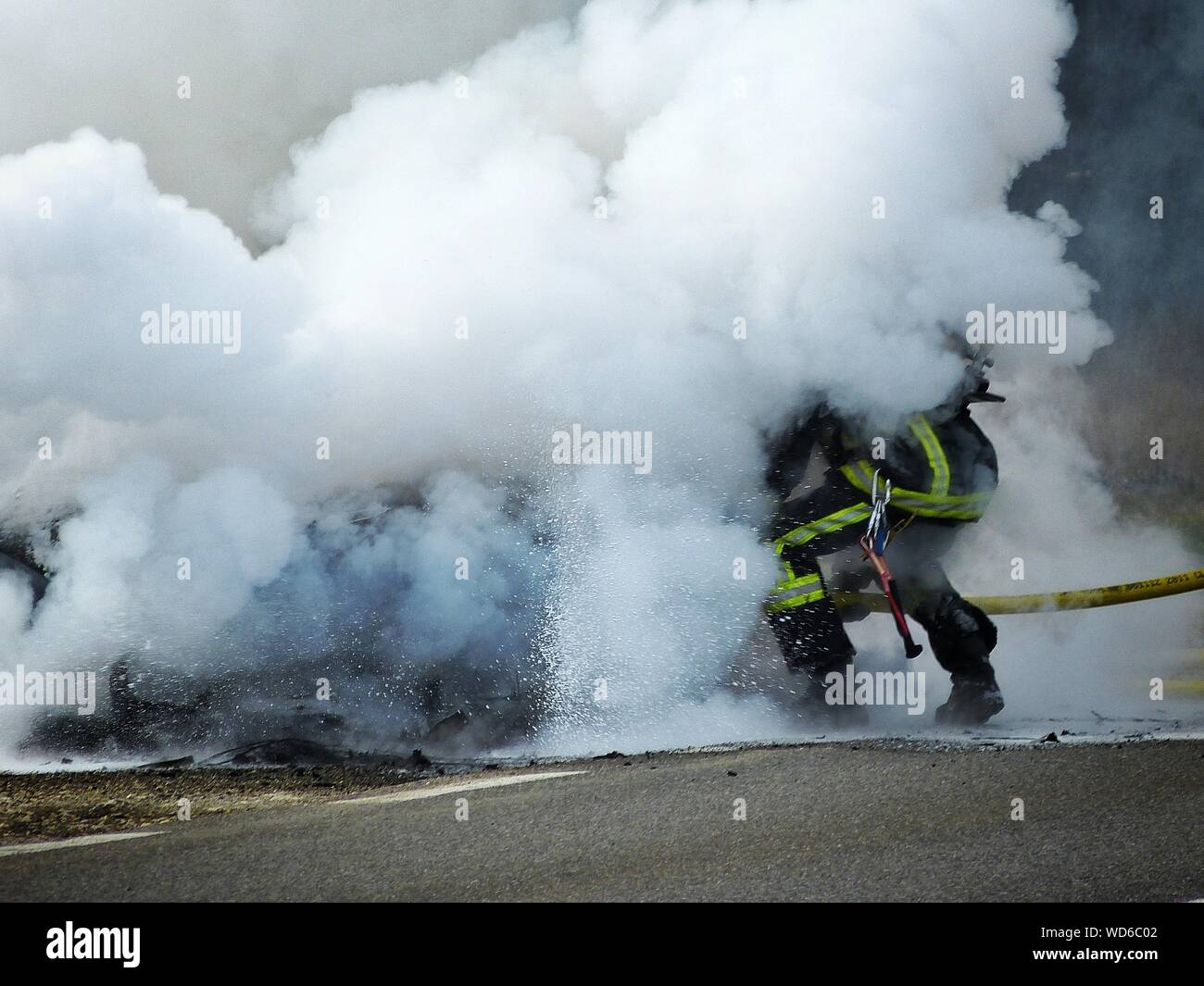 Smoke firefighter hi-res stock photography and images - Alamy