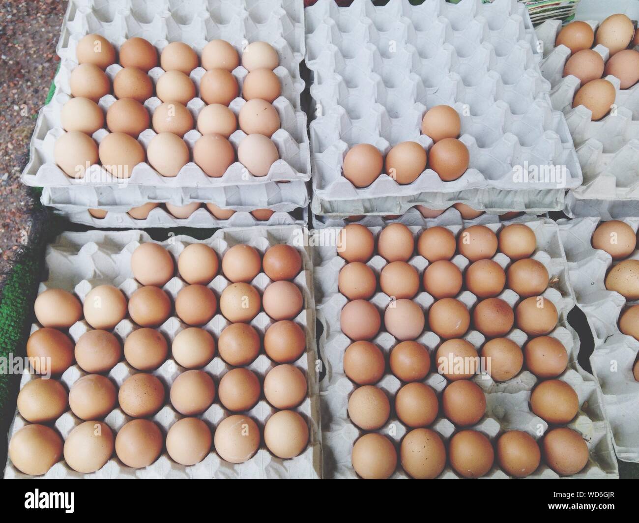 Egg cartons hi-res stock photography and images - Alamy