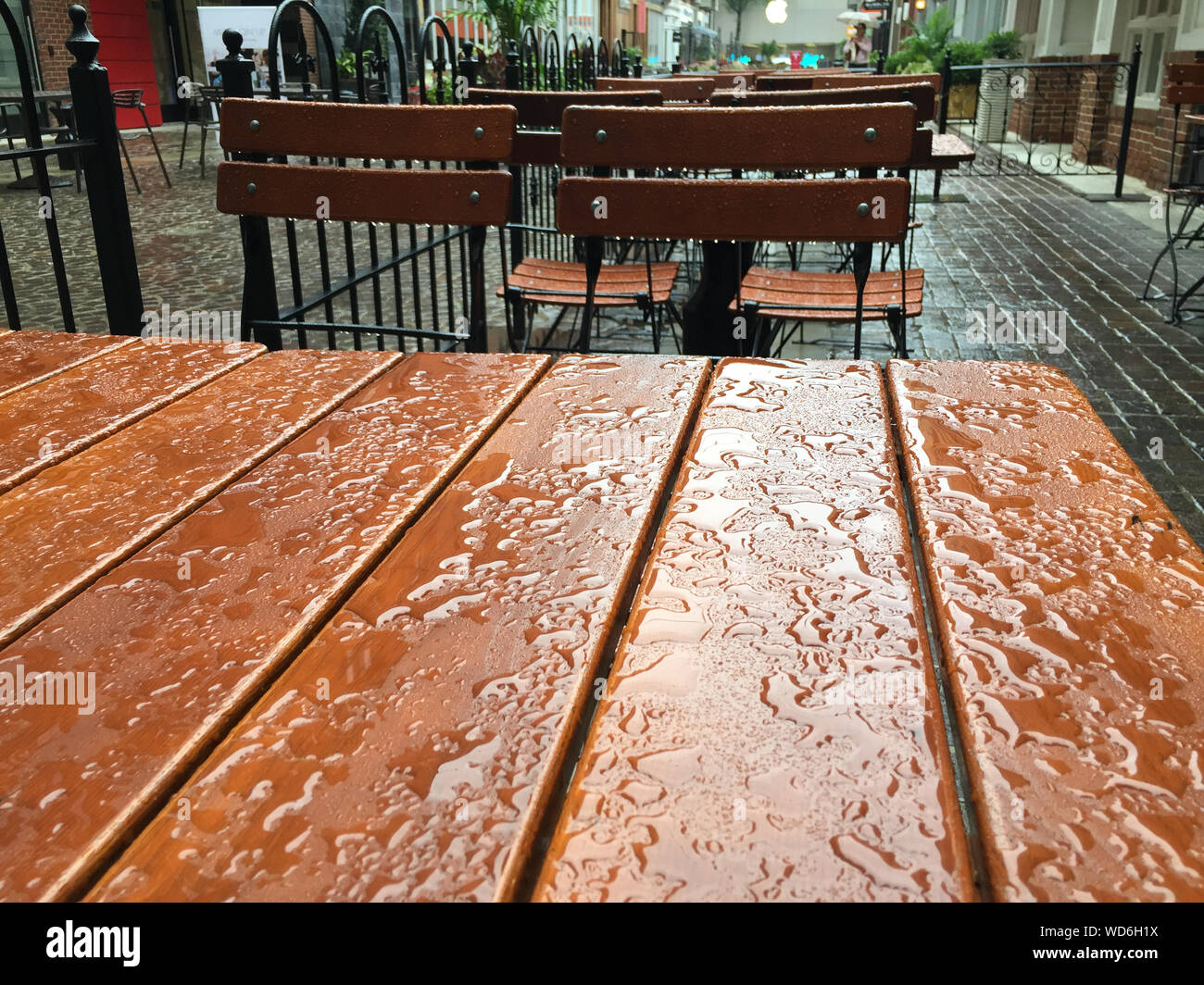 Rainy cafe hi-res stock photography and images - Alamy